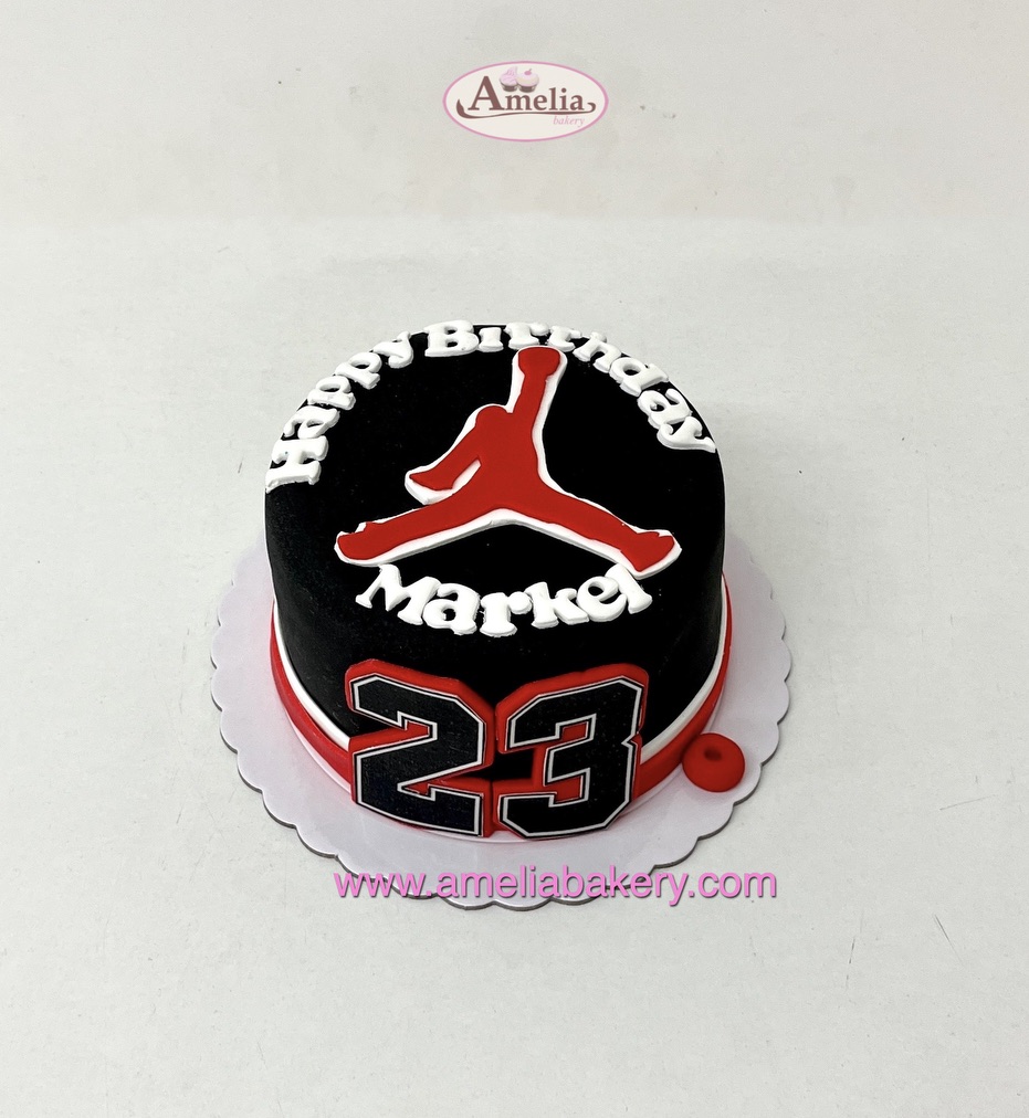 Tarta Fondant NBA Michael Jordan Silueta - Amelia Bakery
