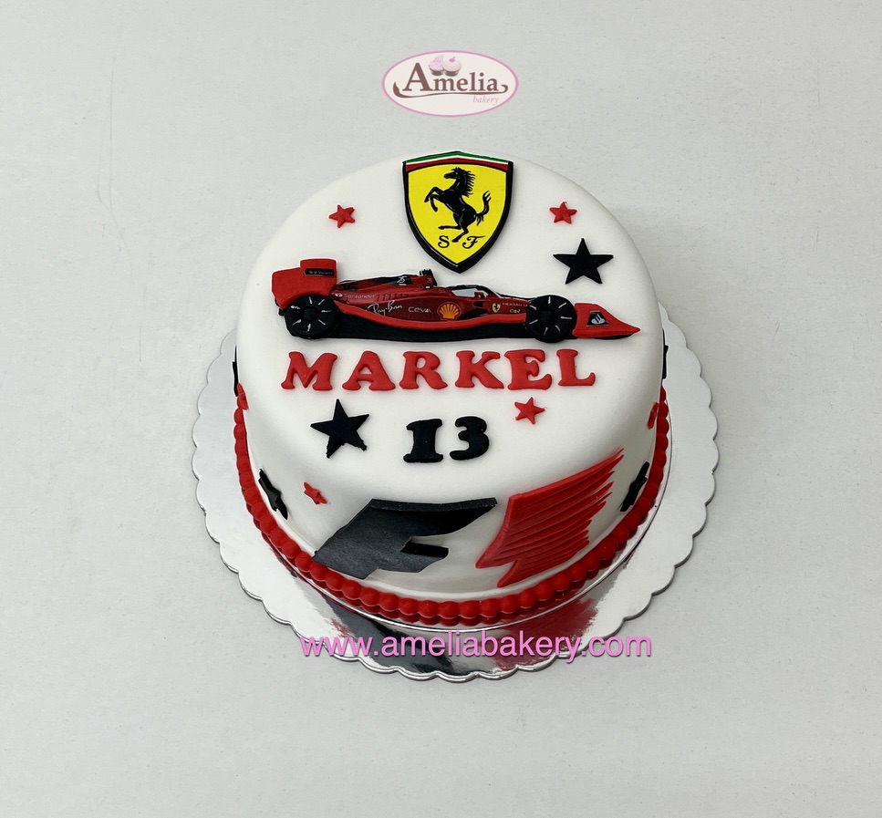 Tarta Fondant logo Ferrari Formula 1 coche - Amelia Bakery