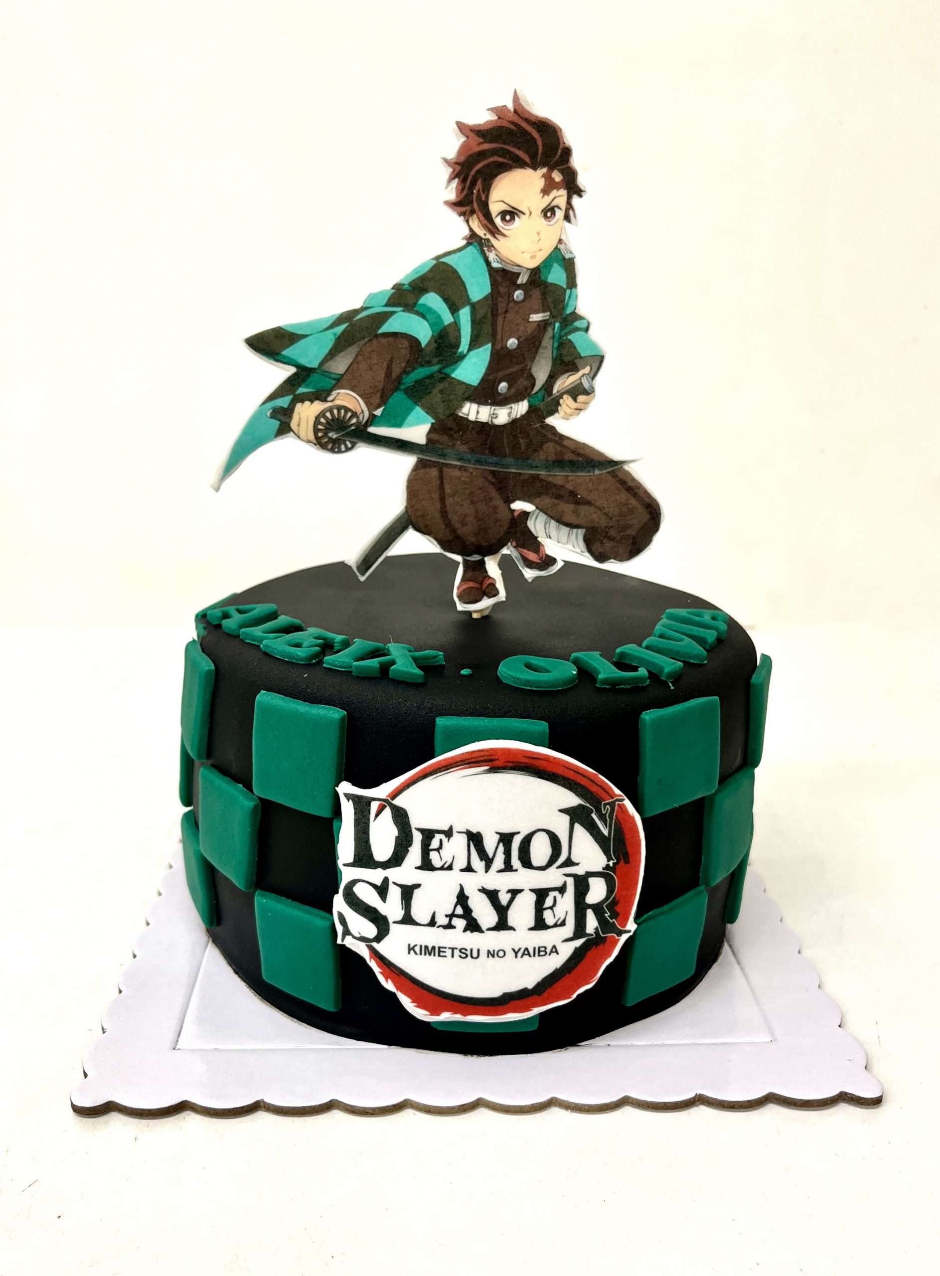 Tarta Fondant Demon Slayer (oblea) - Amelia Bakery